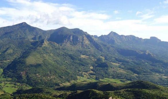 Knuckles Range – Sri Lanka Tours and Travel Blog